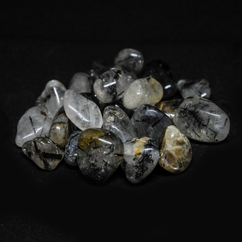 Pierre roulée quartz tourmaline - pierres bijoux mineraux merignac